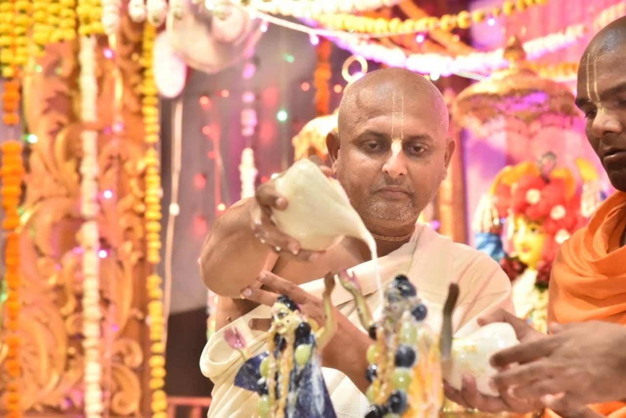 Iskcon Kathwada - Hare Krishna Gaushala